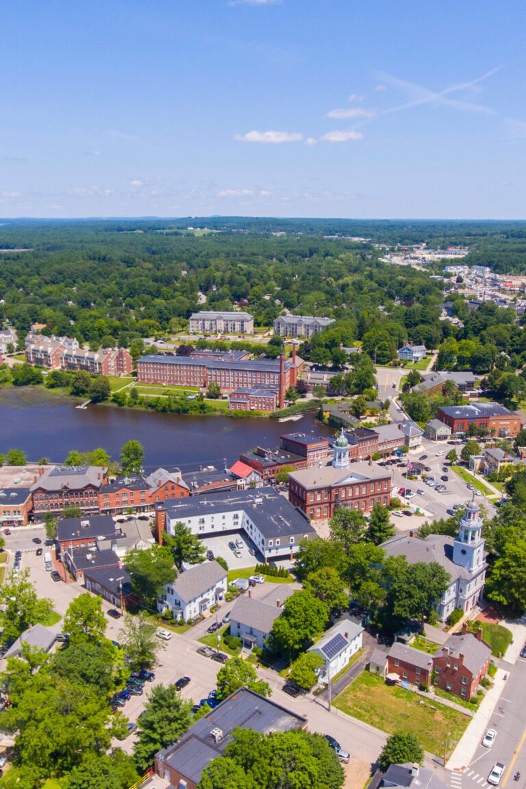 10 Cutest Small Towns in New Hampshire You’ll Want to Visit