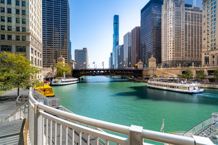 15 Absolute Best Things to Do in Chicago for First-Timers